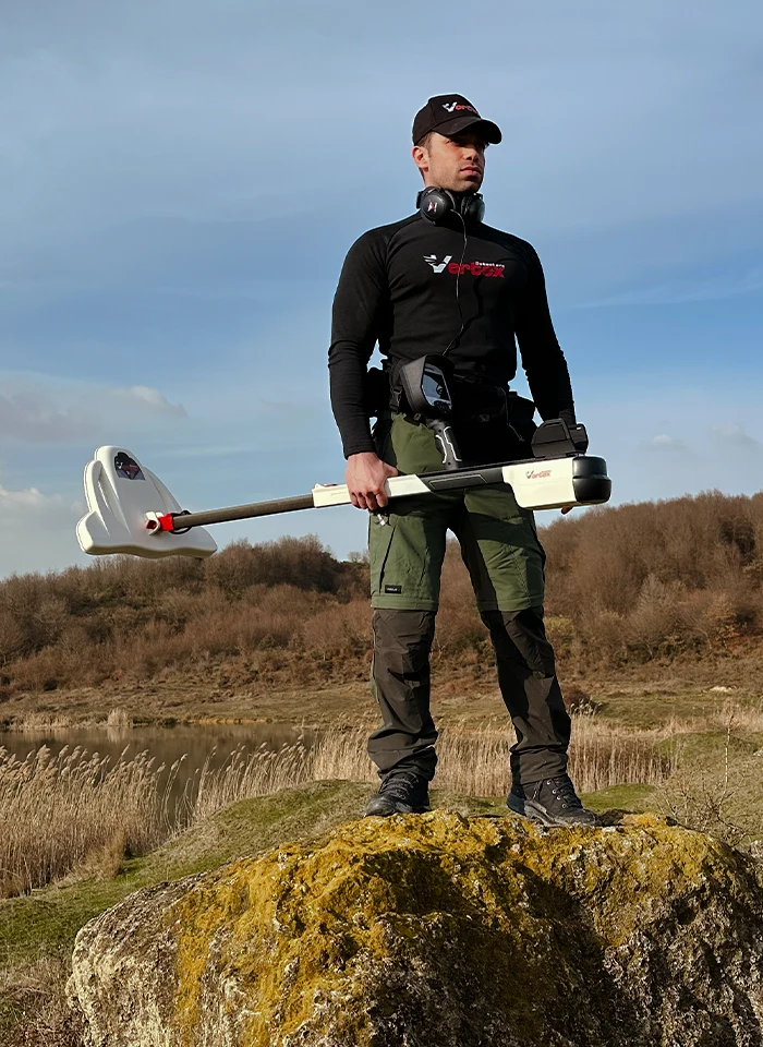 Quantum VX900 metal detector for gold - VERTEX Detectors