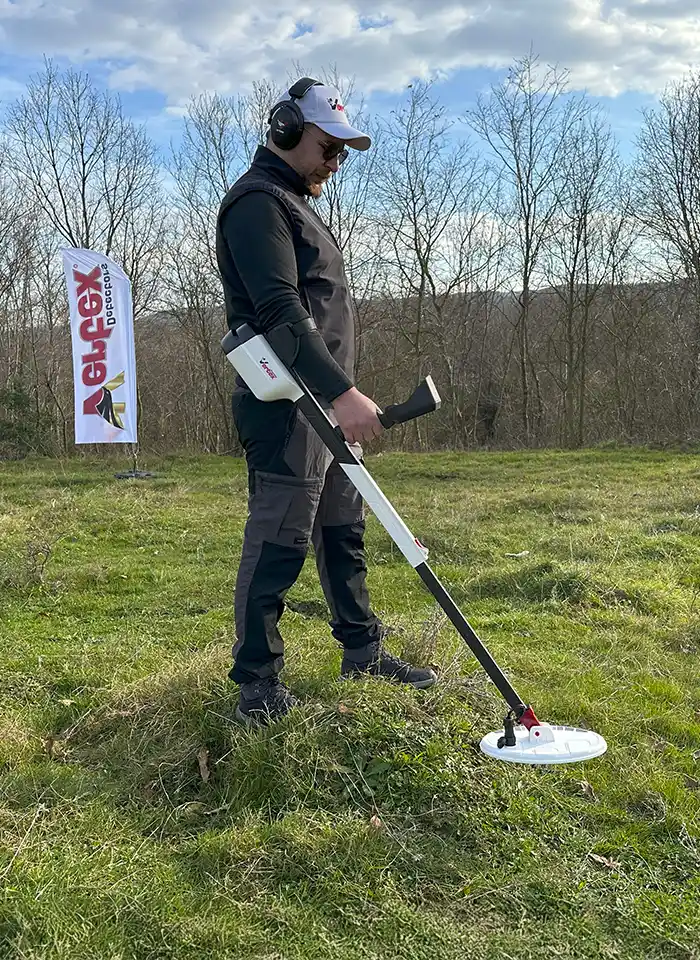 Quantum VX900 metal detector for gold - VERTEX Detectors